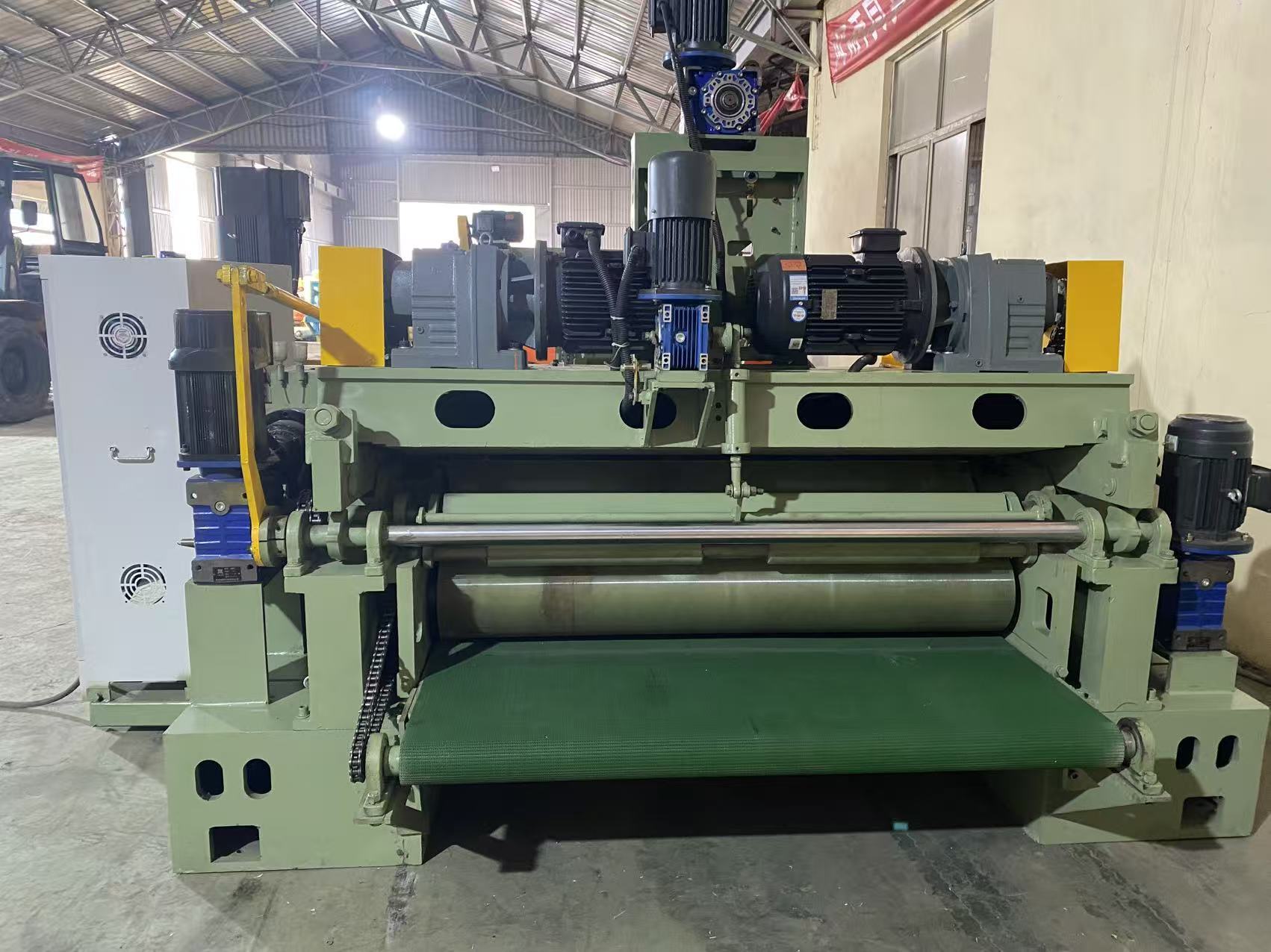 wood veneer peeling machine-Linyi Guoyu Machinery Co.,Ltd